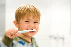 Muelas de leche. ¿Cuántas son y cuándo salen?